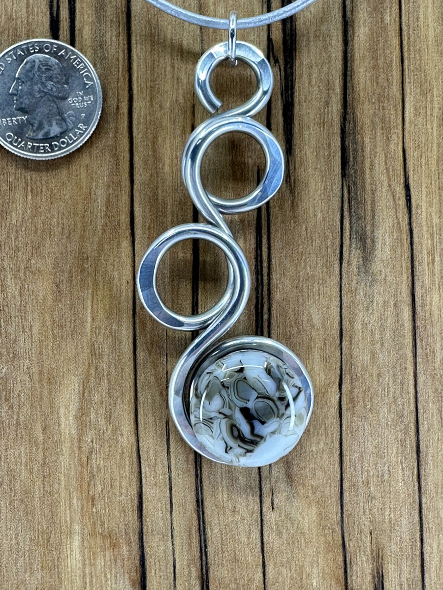 Bubbles- Colors in Oyster Bay, Vivid Violet and Sky Blue – theartistjay